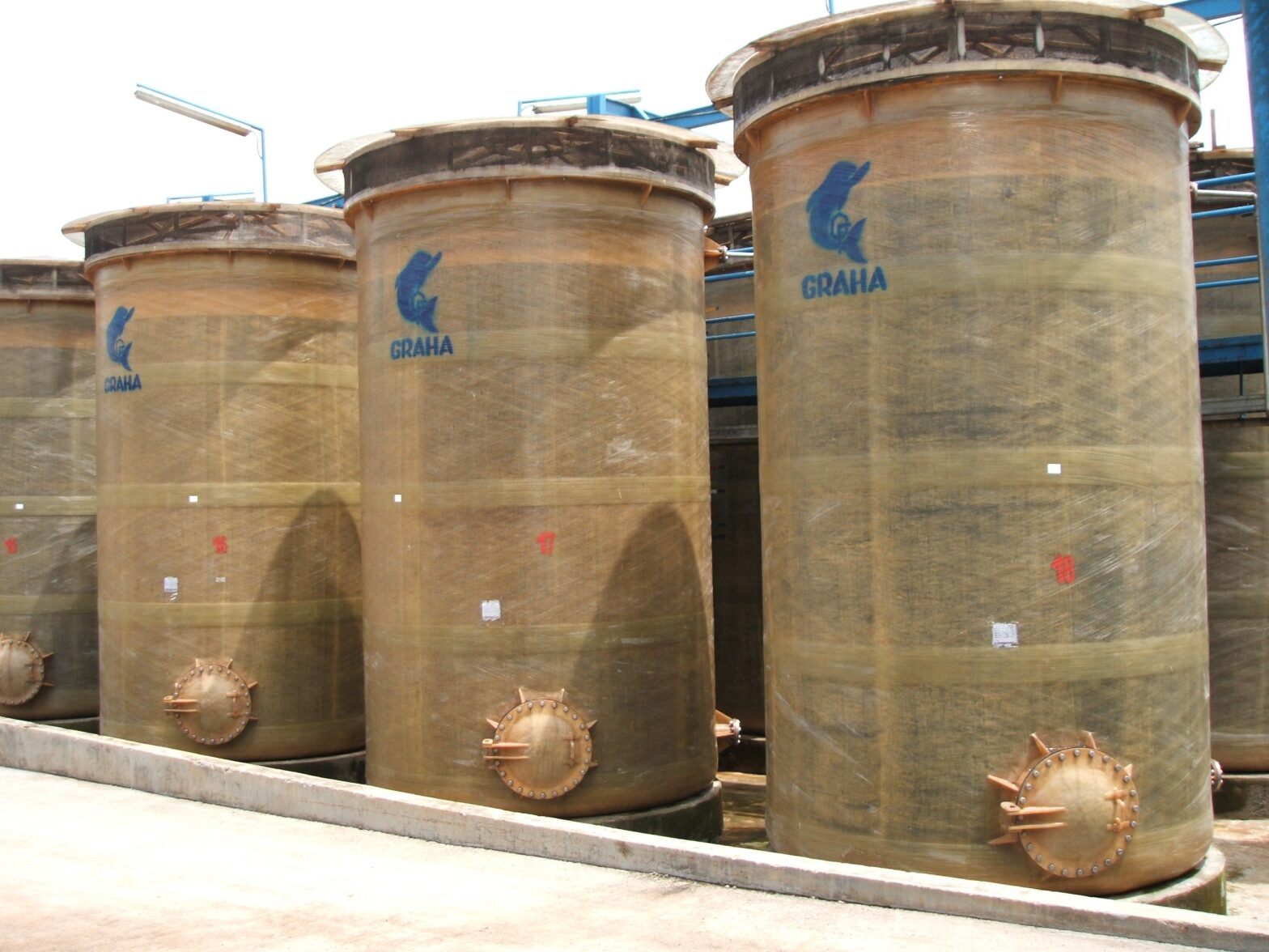 Apa Itu Frp Fiberglass Jasa Pembuatan Tangki Fiberglass Indonesia